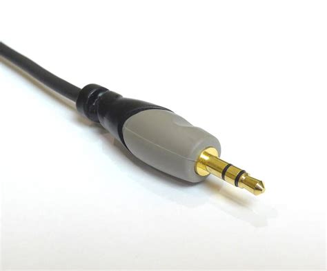 Ground Loop Isolator 35 Mm Jack And Plug To Single Xlr Plug