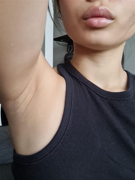 Smooth asian armpits : r/smooth_pit
