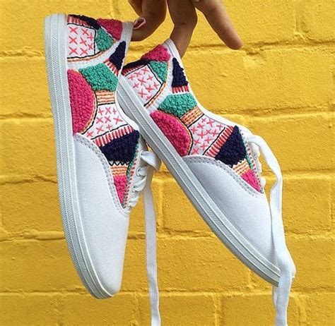 Вышитые кеды | Diy shoes, Embroidery shoes, Embroidered shoes