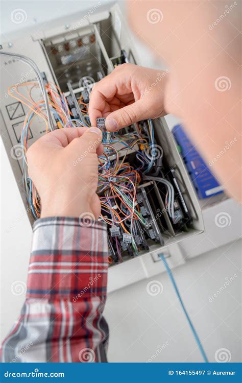 Connecting Cables To The Motherboard And Computer Hard Drive Maintenance And Configuration Of