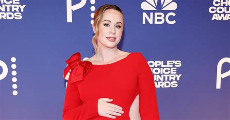 Whitney Leavitt Parle Du Test De Grossesse Dans Un Gâteau Dans La Vie