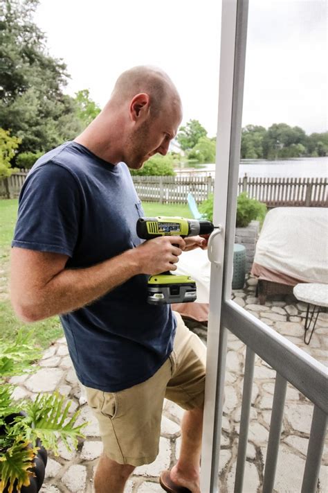 How To Replace A Screen Door