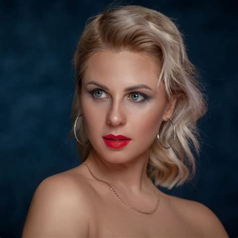 Діана Денисенко Diana Xai Threads Say More