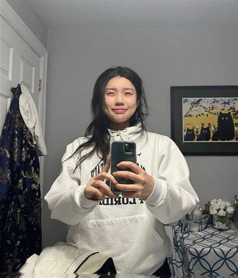 what do you think f19 : r/amihot