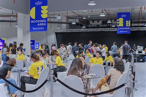 เฮลั่นเกาะ ออริจิ้น อีอีซี ปลื้ม ชาวภูเก็ตแห่จอง ดิ ออริจิ้น เซ็นเตอร์ ภูเก็ต กวาดยอดจองกว่า