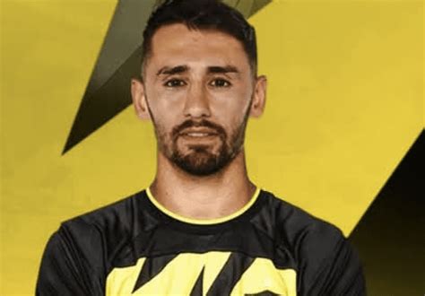 תדהמה בחיפה עומר אצילי חתם בביתר ירושלים • מחכים לדעתכם האוהדים חי פֹּה תאגיד החדשות של