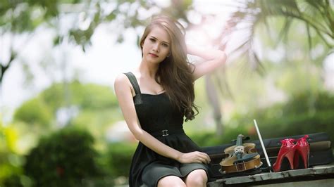 Beautiful Girls Wallpapers For Desktop Group 76