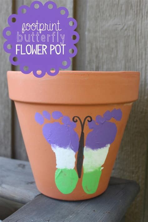 21 Adorables Bricolages De Jardinage à Faire Avec Les Enfants Mothers Day Crafts Footprint