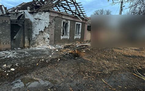 Унаслідок російського обстрілу Дніпровського району Херсона постраждали 4 людини виникла пожежа