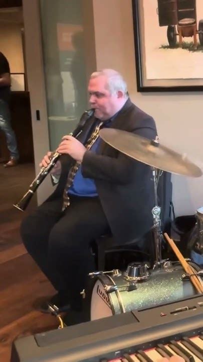 New Orleans Jazz Clarinet Ryan Burage Bugaloosa Strut Youtube
