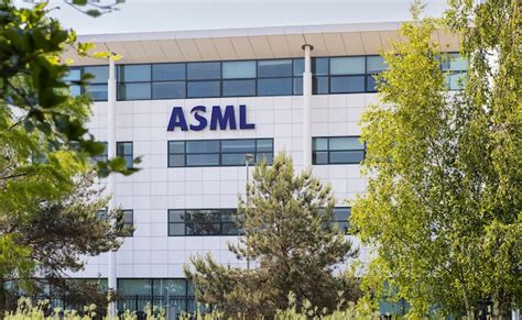 Asml Signals Intent To Keep Operation Mobile World Live