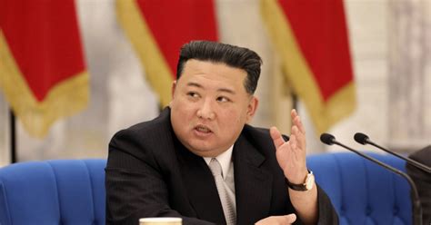 김정은 군 고위간부들 소집···‘무인기 침투 대응 논의