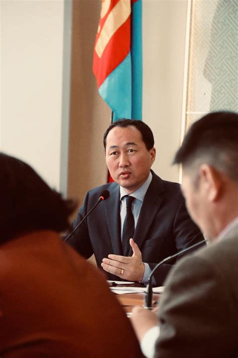 Jaran Mn Зүүн бүсийн зөвлөлийн дарга Дорнод аймгийн Засаг дарга М Бадамсүрэн 2024 оны УИХ ын