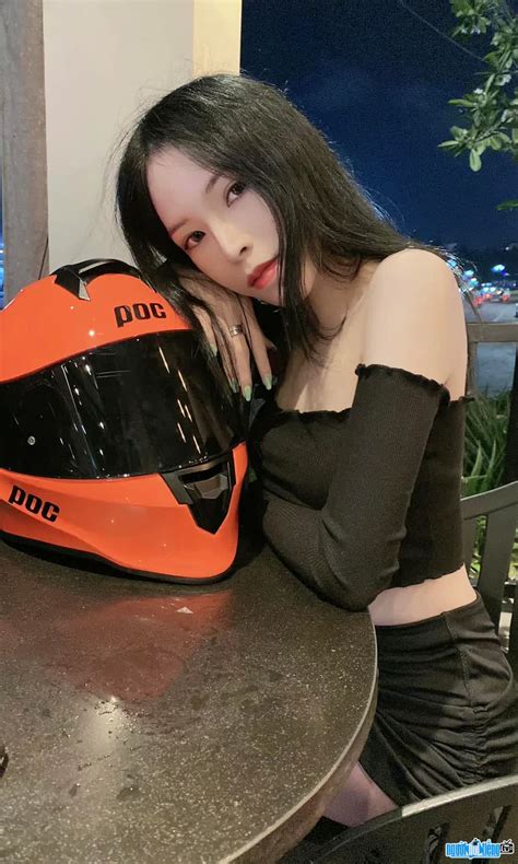 Hotface Mậu Thy Linh Hotface Mậu Thy Linh