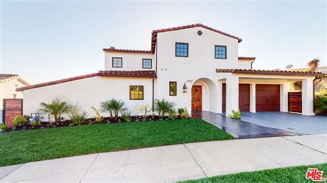 3752 Crestway Pl Los Angeles Ca 90043 Zillow