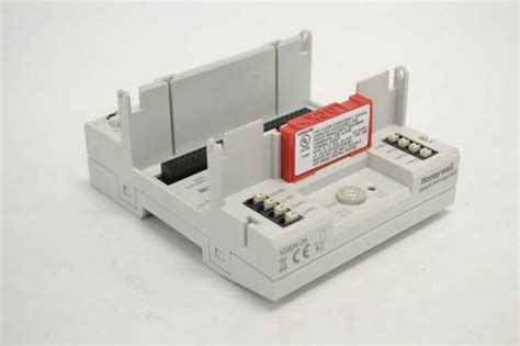 Honeywell Xs824 25 Programmable Excel 800 Controller Terminal Socket