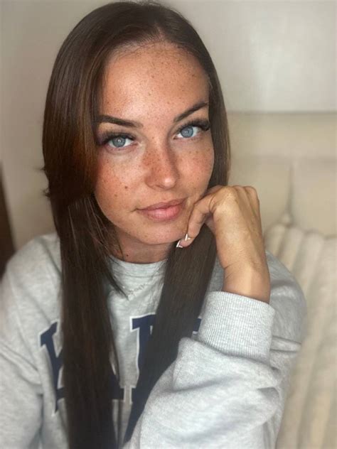 Im Cute But Never Considered Hot Am I Hot Rfreckledgirls