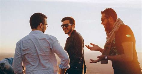 বডত সকস করমজম বহন করছন