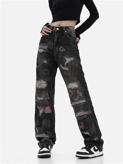 Graffiti Embroidered Ripped Jeans Oitoy