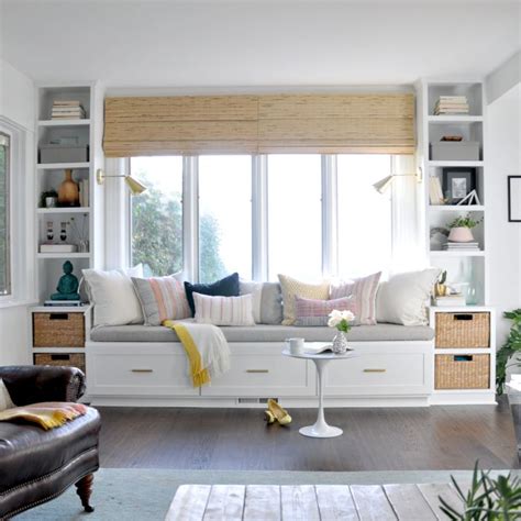 Find Inspiration In This Stunning Dining Room Design Bay Window Toy