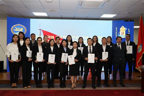 Төрийн захиргааны албан хаагчийн тангараг өргөх ёслол боллоо Mn