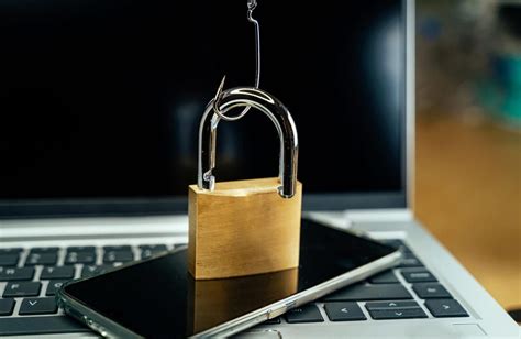 Інтернет шахрайства в умовах воєнного стану як не потрапити на гачок