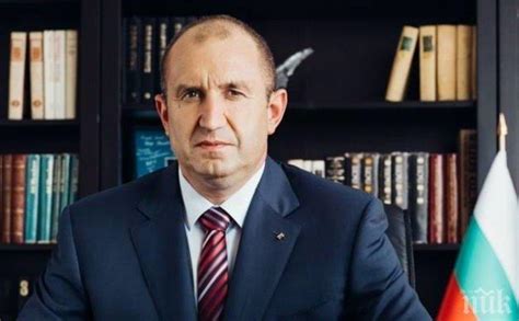 Румен Радев за 30 та годишнина от 10 ноември Промяната е труден процес а не еднократен акт