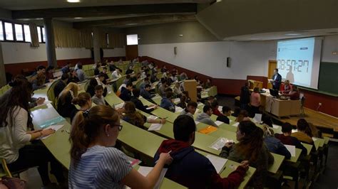 Las 14 Carreras Universitarias Que Necesitan Una Media Superior Al 11