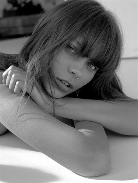 Lina Model Agency İce Modelmgmt