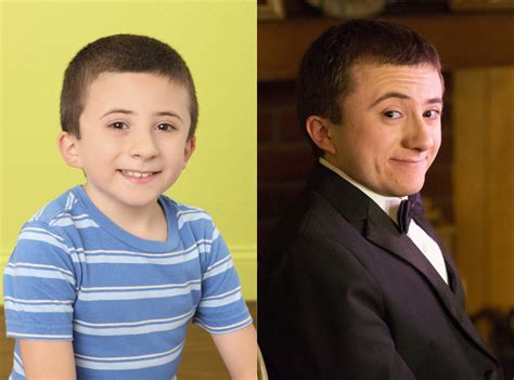 What Casts Looked Like At The Beginning And The End Of Popular Sitcoms