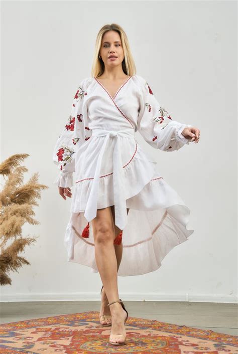 Купити вишиті сукні в українському стилі жіночі сукні з вишивкою ціна