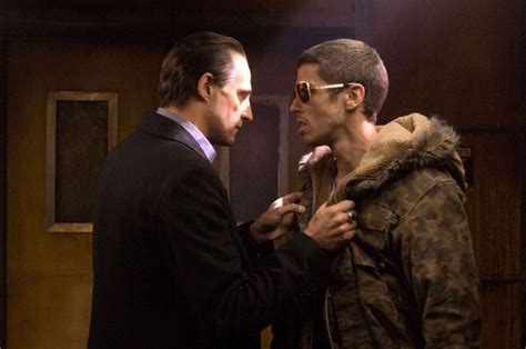 Фото: Рок-н-рольщик / Кадр из фильма «Рок-н-рольщик» (2008) #810487