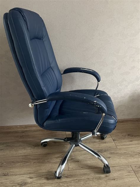 Крісло офісне 1 000 грн Офісні меблі Київ на Olx