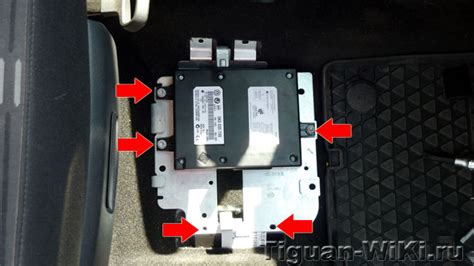 Установка громкой связи Bluetooth (hands free) на Фольксваген Тигуан 2011