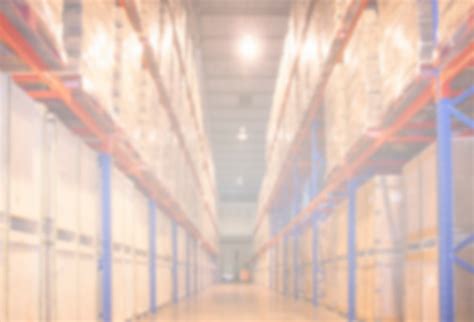 산업 또는 물류 배경을 위한 창고가 흐려집니다 창고 공간 배경 비즈니스 유통 저장 화물 개념 창고에 대한 스톡 사진 및 기타 이미지 Istock