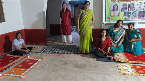 पल्लू की डिजाइन की रंगोली बनाओ प्रतियोगिता का आयोजन Pallu Ki Digine Ki Rangoli