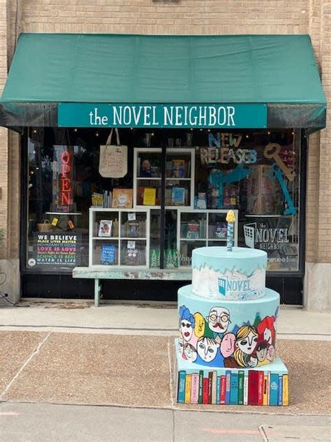 Why We Love The Novel Neighbor In St Louis A Look Inside The Independent Bookstore