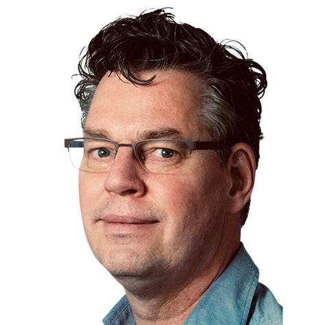 Luc Van Der Laan • Esot