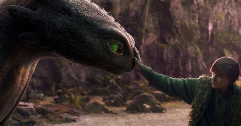 실사로 돌아온 드래곤 길들이기…편견 넘어 이뤄낸 우정 [시네마 프리뷰]