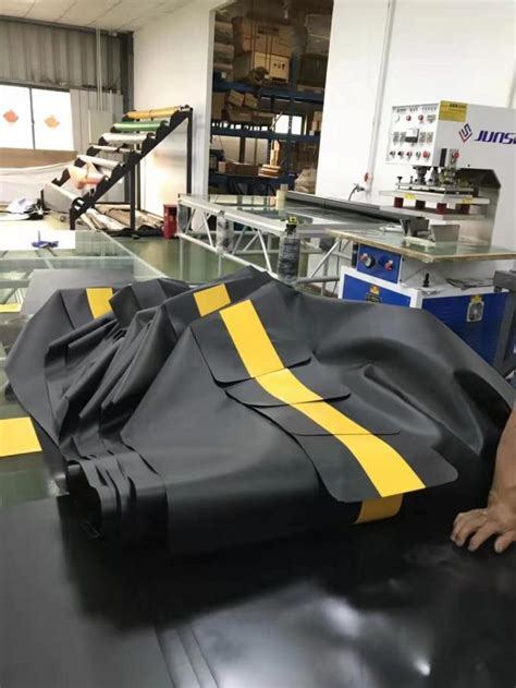 Foam Pad Loading Dock Seals With Foam Thermal Insulation Is Applied Cold Chain Logistic Foam Pad Loading Dock Seals With Foam Thermal Insulation Is Applied Cold Chain Logistic