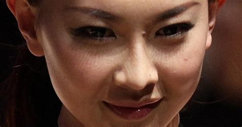 기미 주근깨 잡티 피부색소질환 치료 요즘 적기