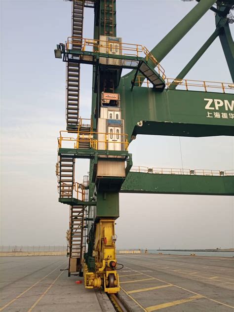 Rack And Pinion Lifting System Rack And Pinion Elevators Ubxxs