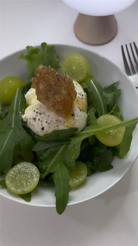 방송인 박지윤 Park Jiyoon 나의 분주했던 일요일💛 아침 10시 연희동이라는 극악의 스케줄이었지만 넘 맛났던 브런치를 먹고🥙 오랜만에 피터팬제과좀 털고 이야이야