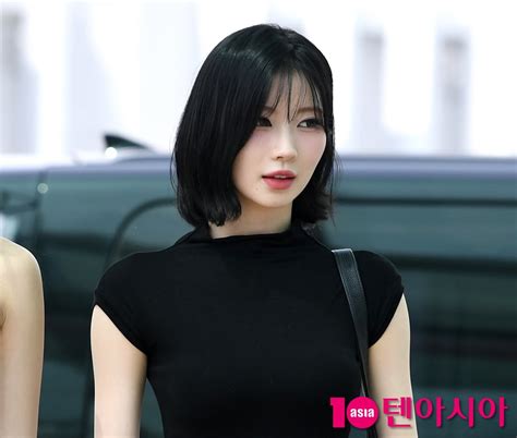 베이비몬스터 아사 흑진주 마네킹 자태ten포토 텐아시아