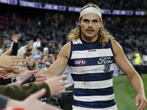 Bailey Smiths Ex Girlfriend Izzy Armitage Accuses The Afl Star Of Cheating The Advertiser