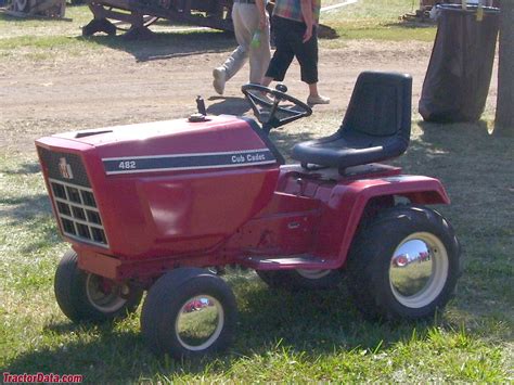 Cub Cadet 482 Tractor Photos Information