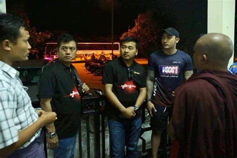 အရေပြားရောဂါတစ်မျိုး ခံစားနေရသောဆရာတော် ဦးကောဝိဒအား သွားရောက်လှူဒါန်းခဲ့တဲ့ မှော်ကျောက်စာရုပ်ရှင