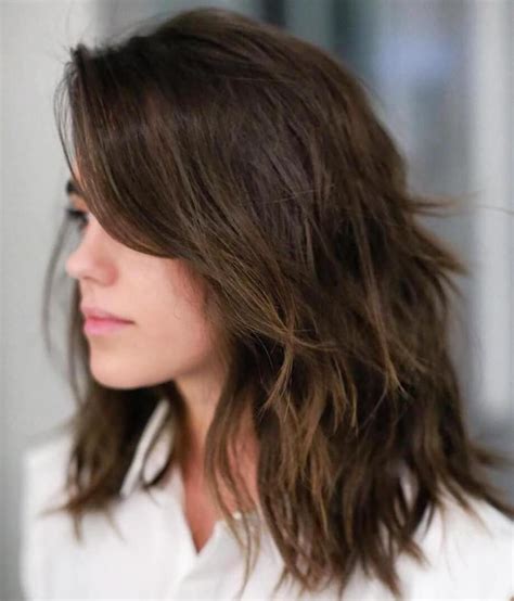 20 Gorgeous Medium Shaggy Hairstyles