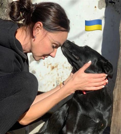 Київ та Європа🇺🇦Для чого ти її береш з притулку ти не знайдеш їй родину …вона буде сидіти на