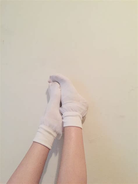 Frilly White Socks Scrolller